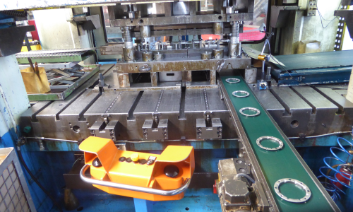 Stanzerei – Uebele Stanztechnik und Blechbearbeitung